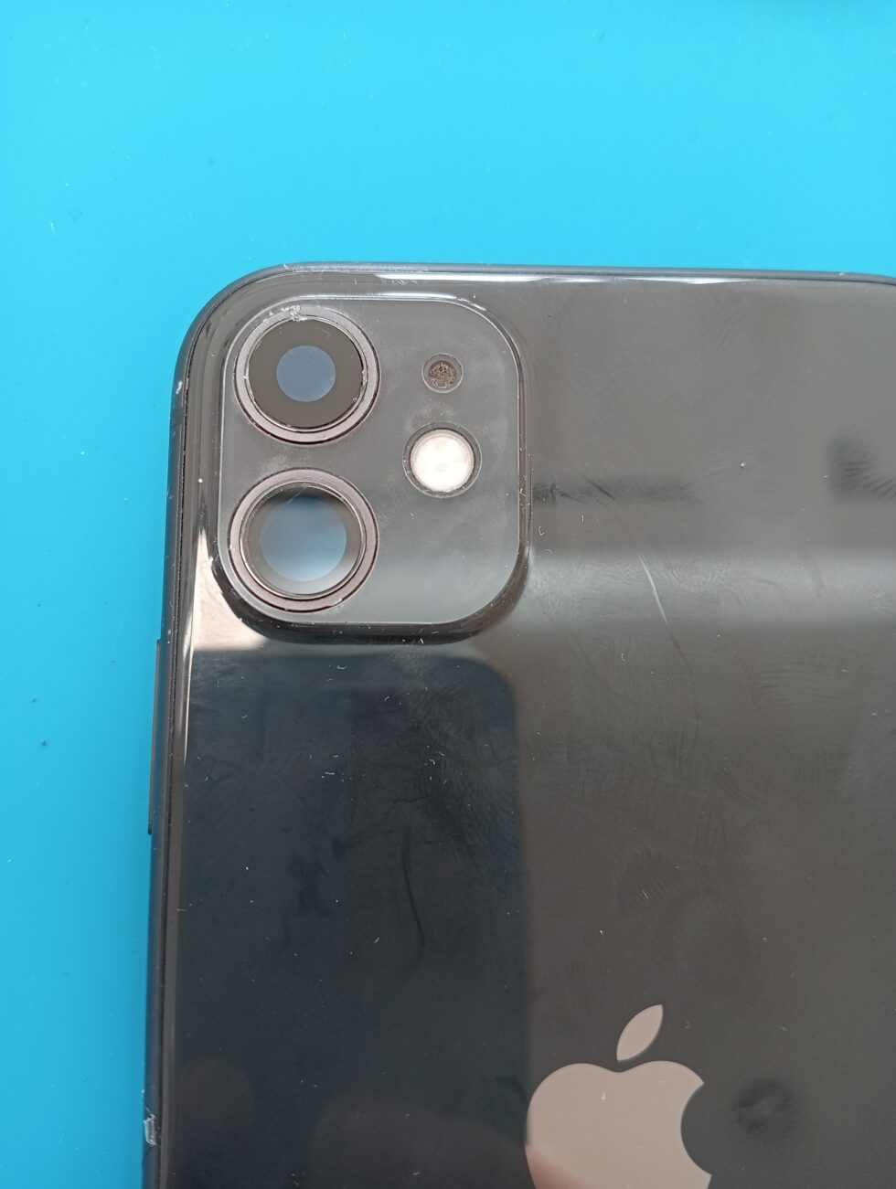 【iPhoneカメラのレンズが割れちゃった！】そんな時も修理します！ | スマホなおし太郎